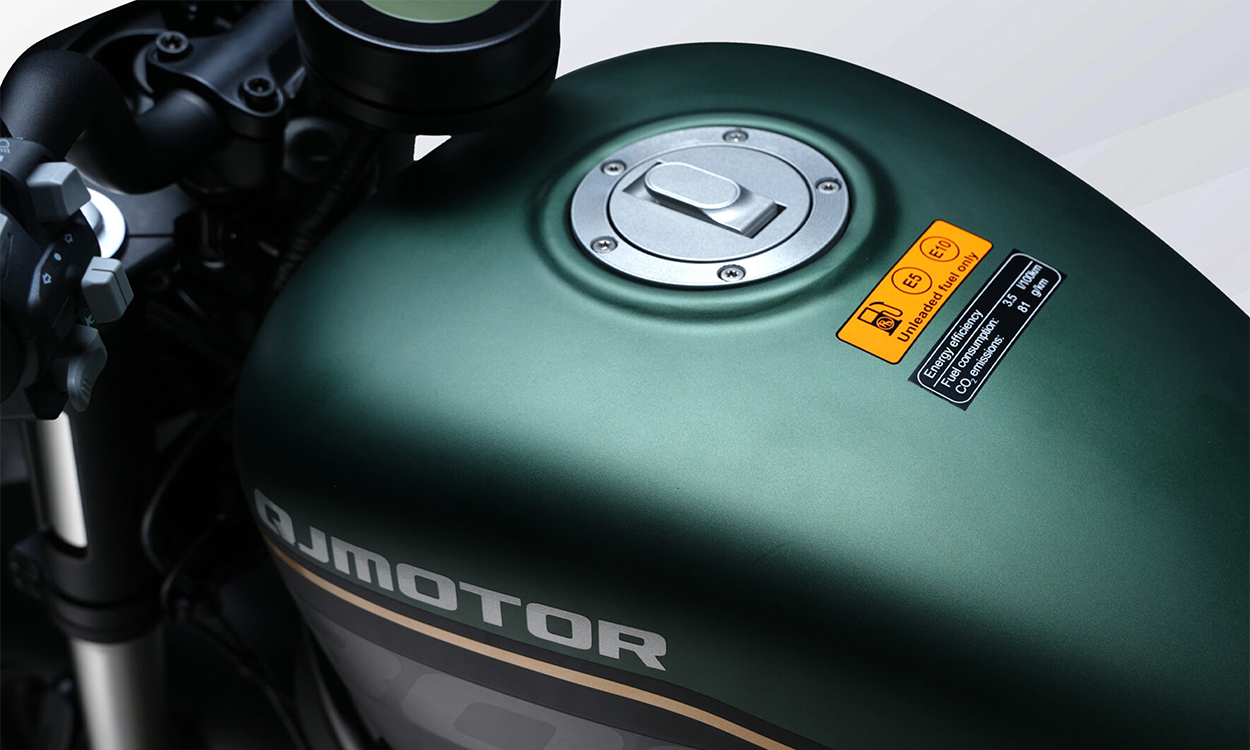 QJ Motor SRV 300 Price 2023 | Mileage, Specs, Images of SRV 300 ...