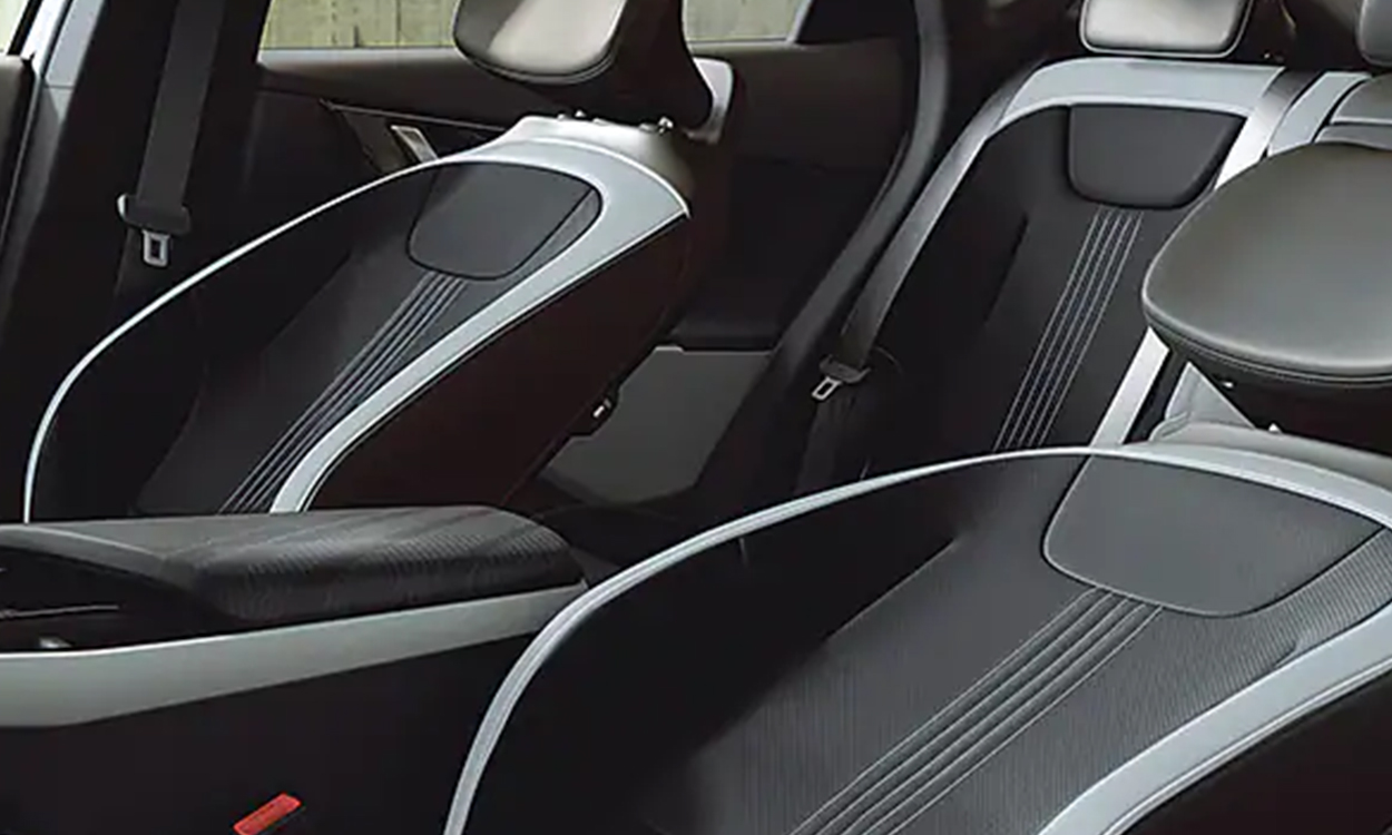 Kia EV6 Electric Car Price in India 2023 - Images, Mileage & Reviews ...