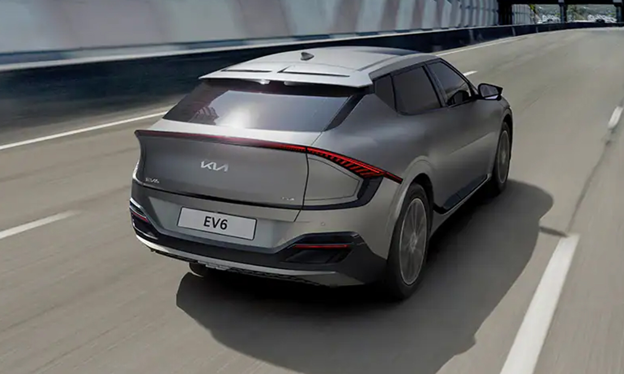 Kia EV6 Electric Car Price in India 2023 - Images, Mileage & Reviews ...