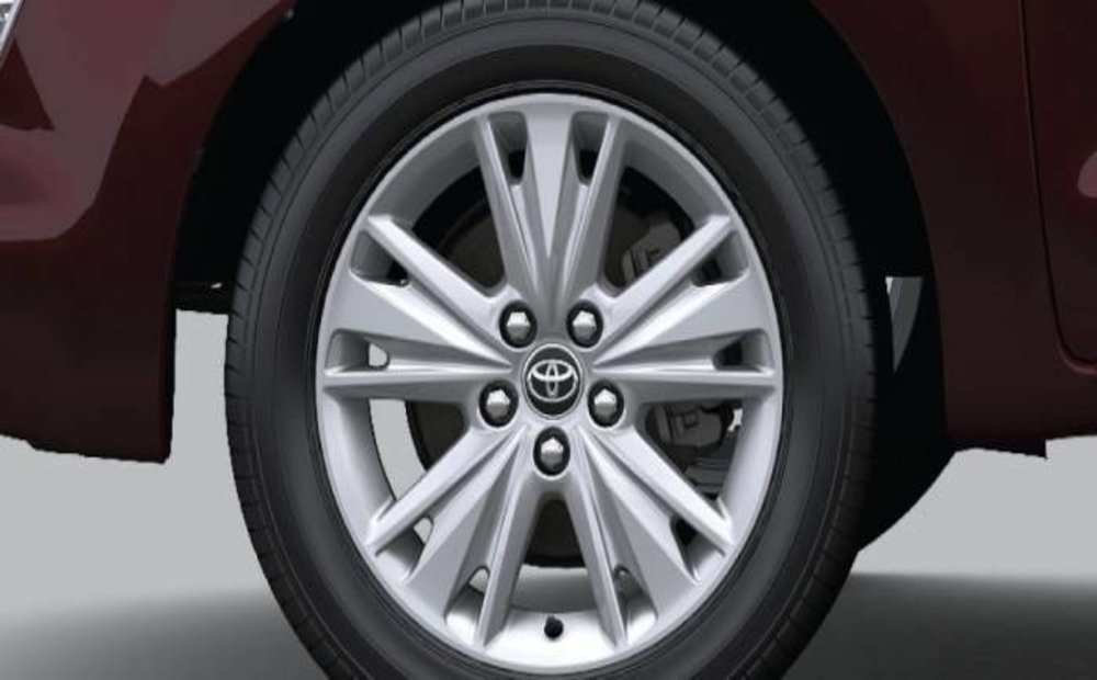 Innova Crysta Price in Bangalore - Check On Road Price of Toyota Innova ...