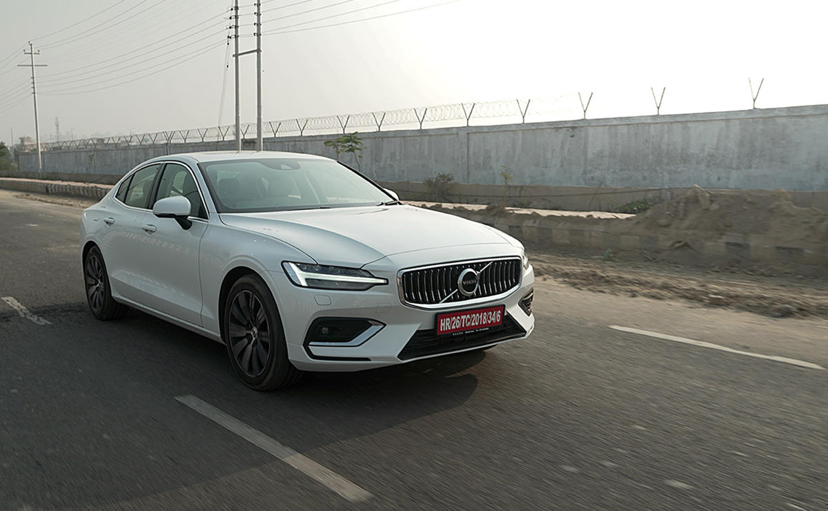 Volvo S60 Price in India 2023 - Images, Mileage & Reviews - carandbike