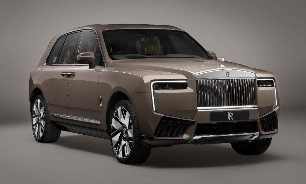 Rolls-Royce Cullinan Series II Facelift Unveiled; Gets Illuminated ...