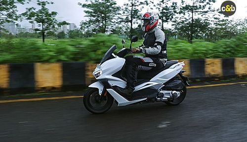 Keeway Vieste 300 Premium Maxi Scooter Review: Does Its Power Justify ...